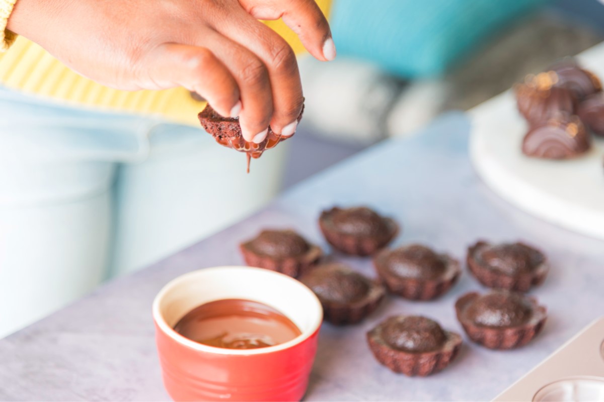 Ghirardelli 72% Chocolate Madeleines by Lasheeda Perry | Pastry Arts