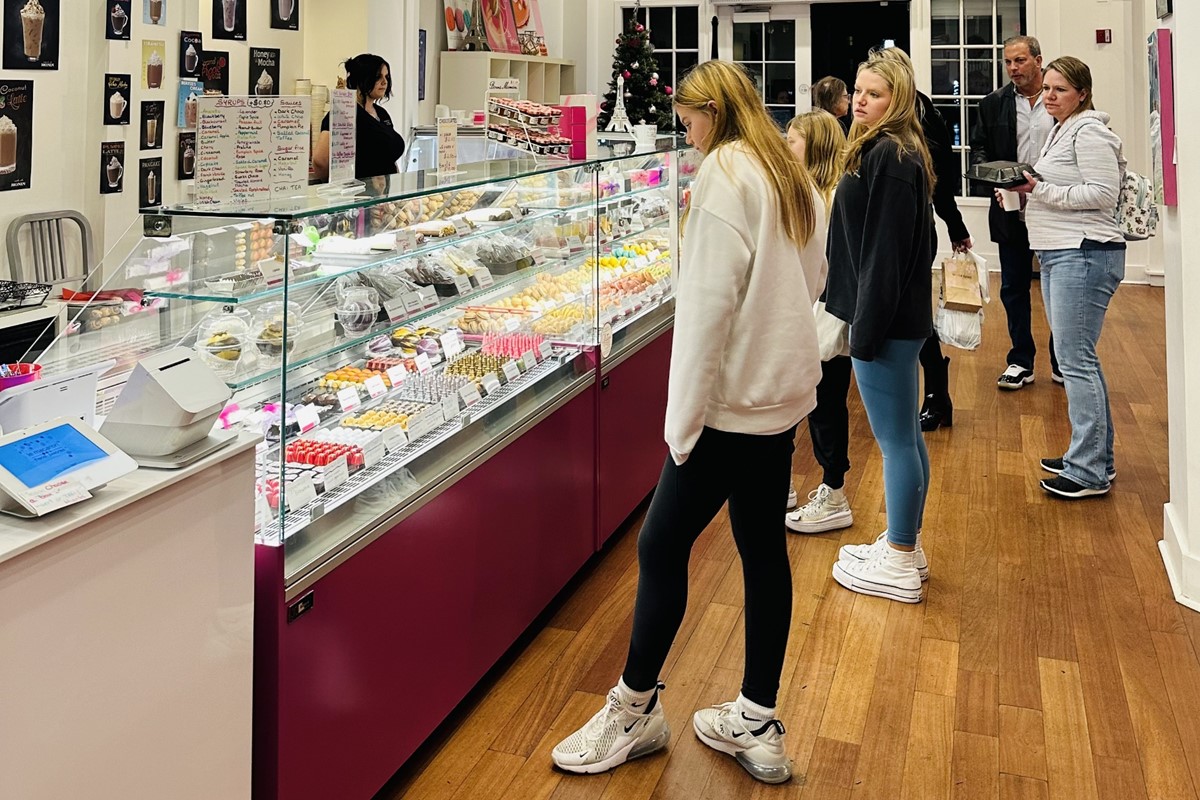 Le Macaron French Pastries® in Celebration, Florida | Pastry Arts